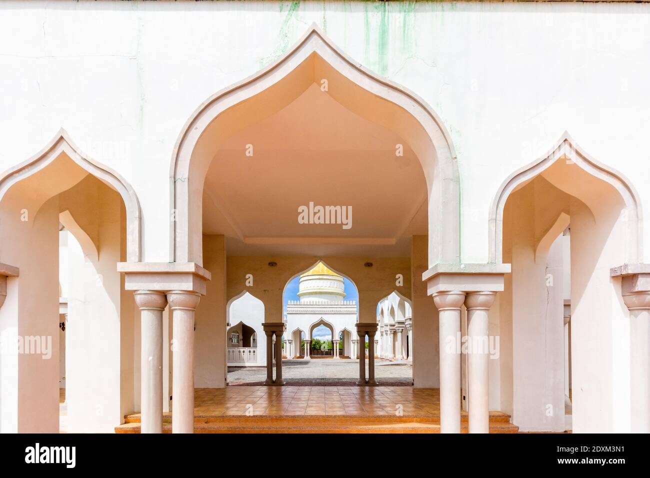 The Sultan Haji Hassanal Bolkiah Mosque in Cotabato City, Philippines ...