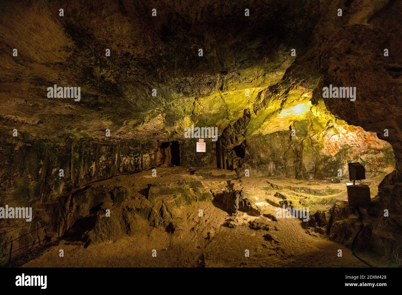 Zedekiahs Cave Zedekiah's Cave Israel And You
