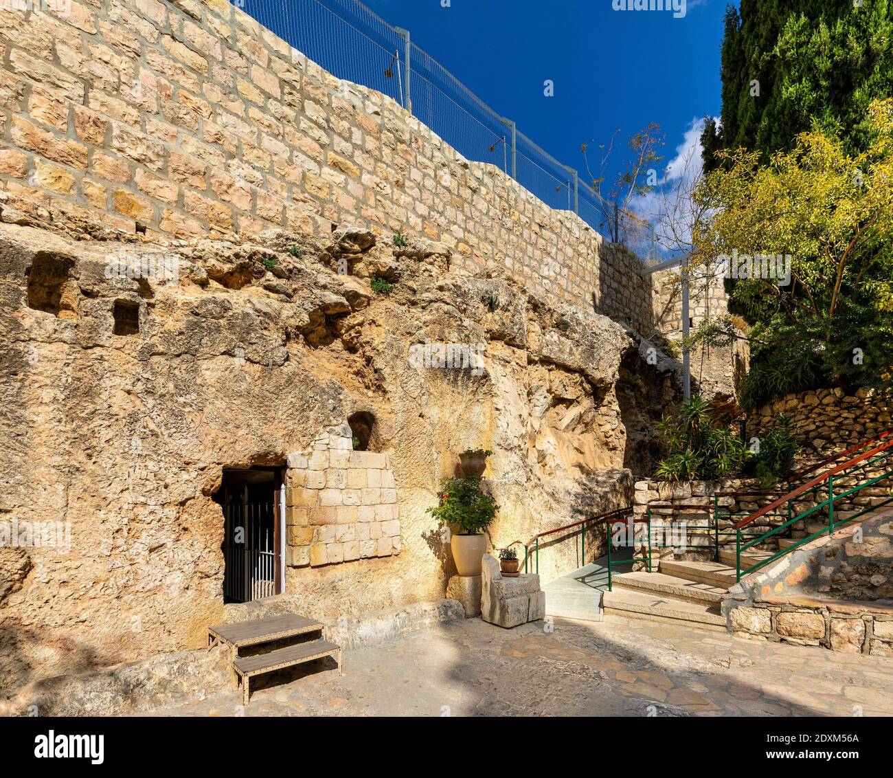 Jesus tomb hi-res stock photography and images - Alamy