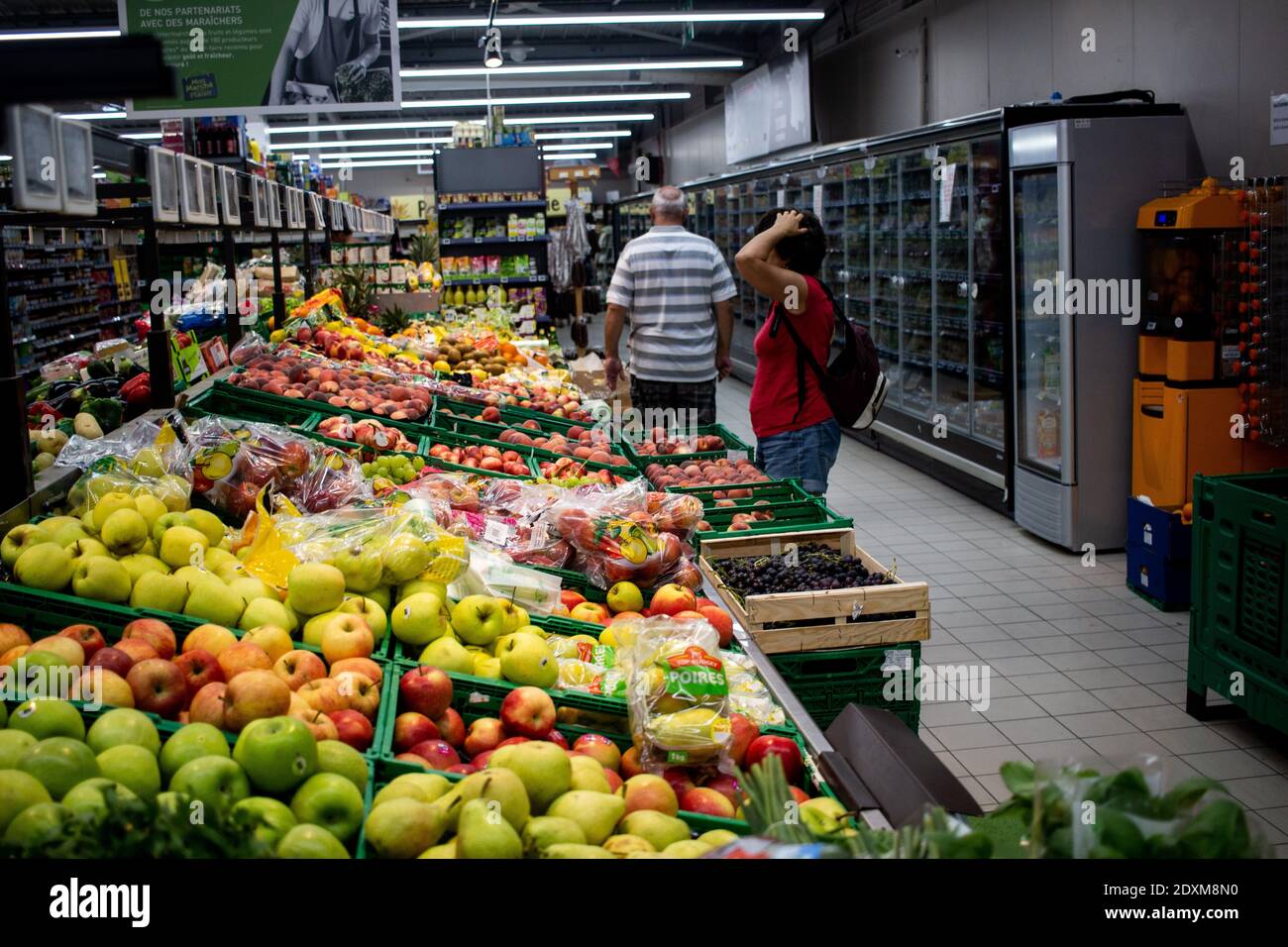 llustration of daily life in FRANCE. Illustration de vie quotidienne en ...