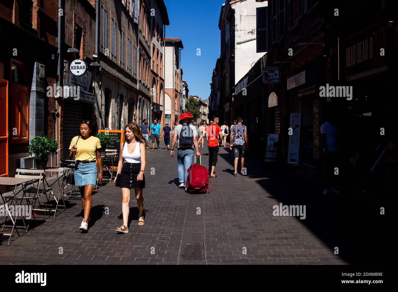 llustration of daily life in FRANCE. Illustration de vie quotidienne en ...