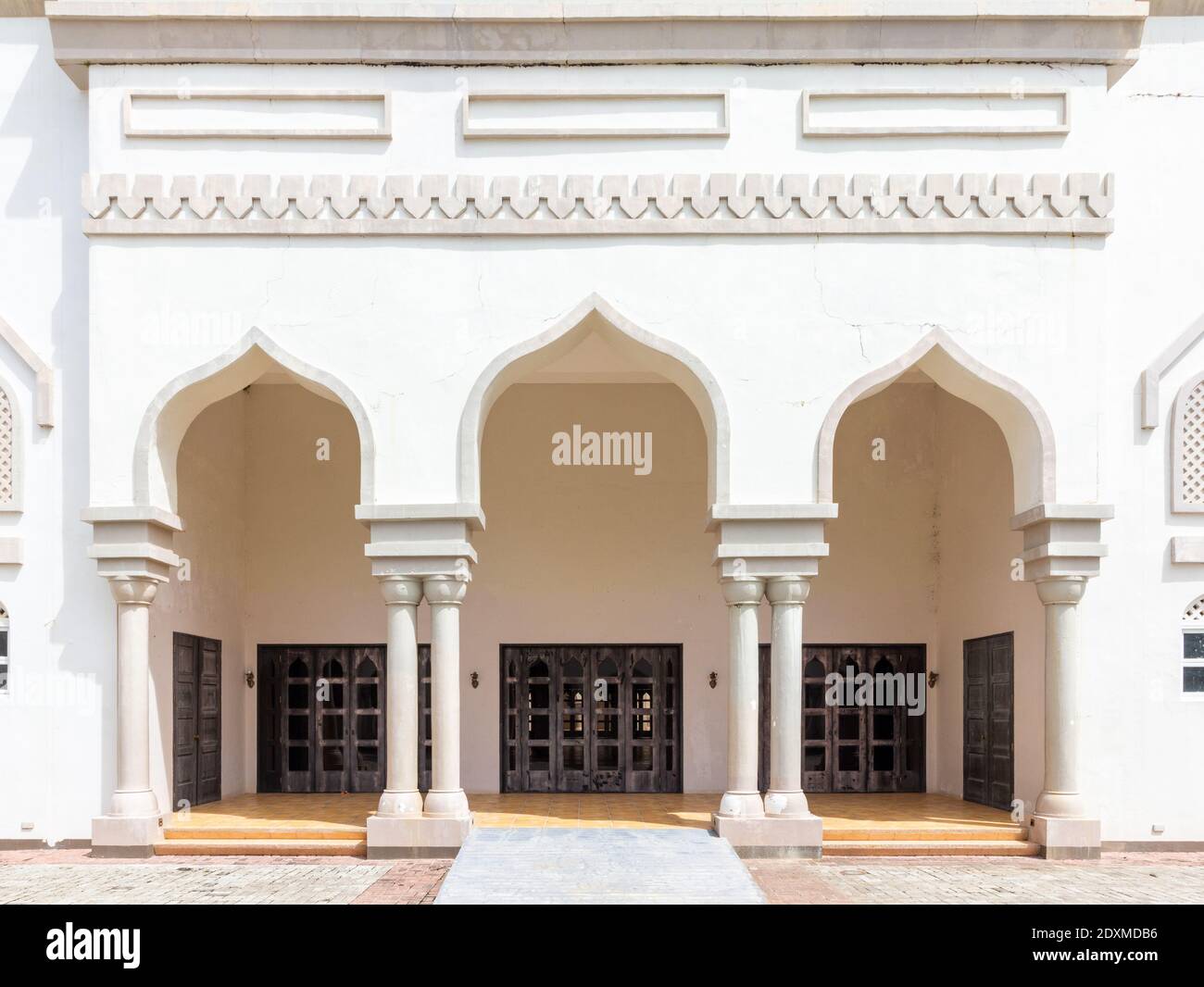 The Sultan Haji Hassanal Bolkiah Mosque in Cotabato City, Philippines ...