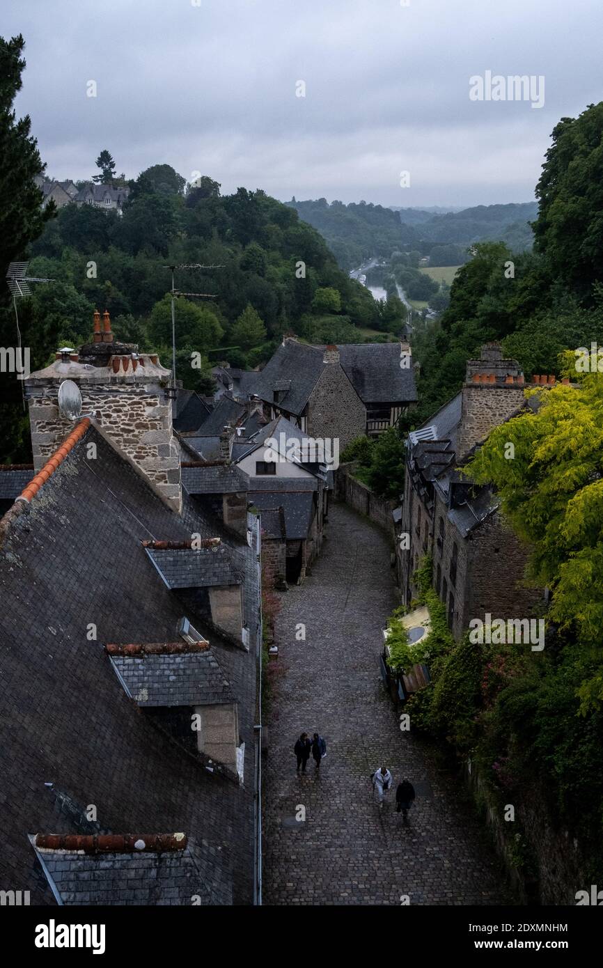 Illustration of daily life in France. Illustration de vie quotidienne ...