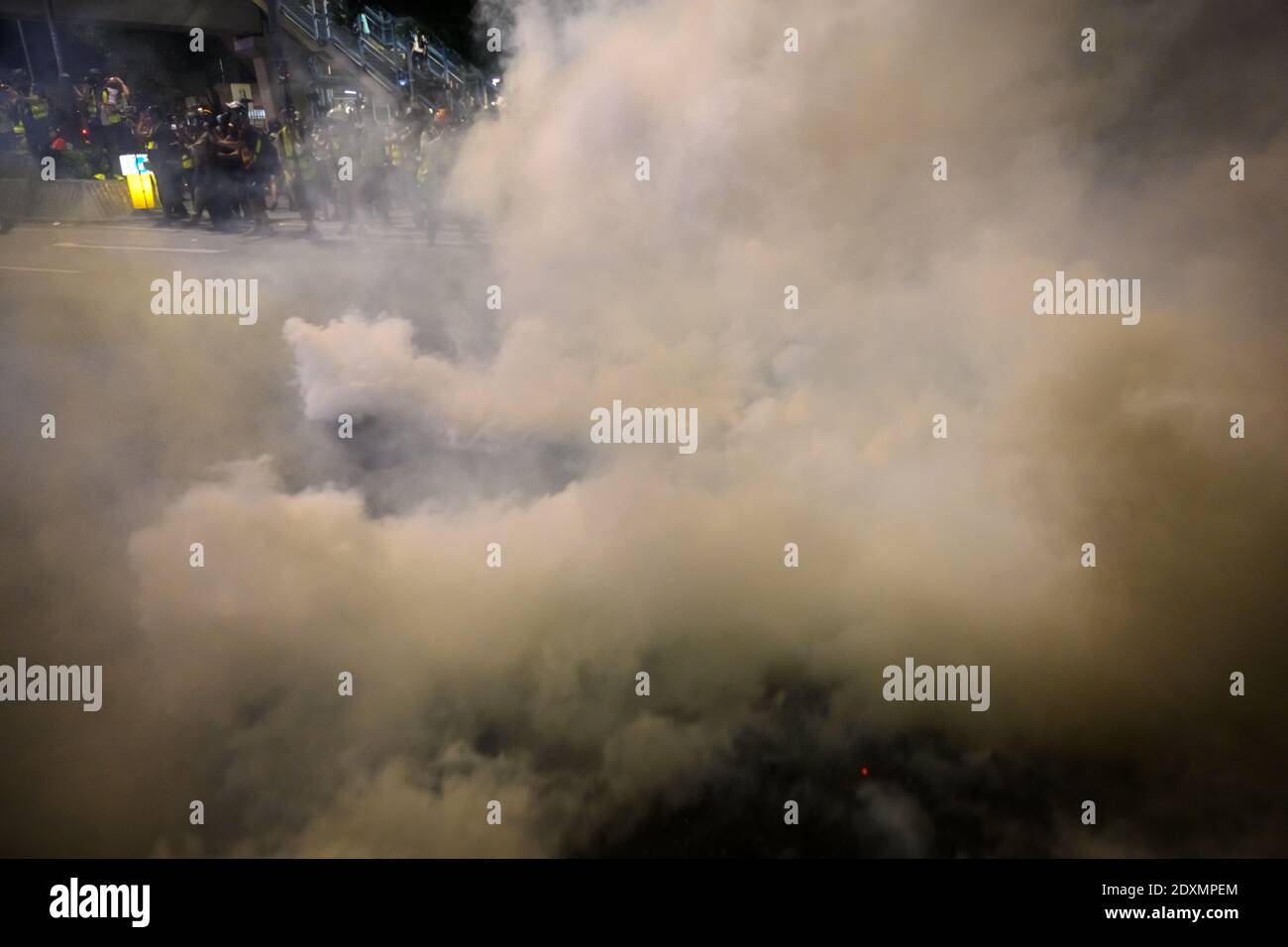 Hong kong smoke pollution hi-res stock photography and images - Alamy