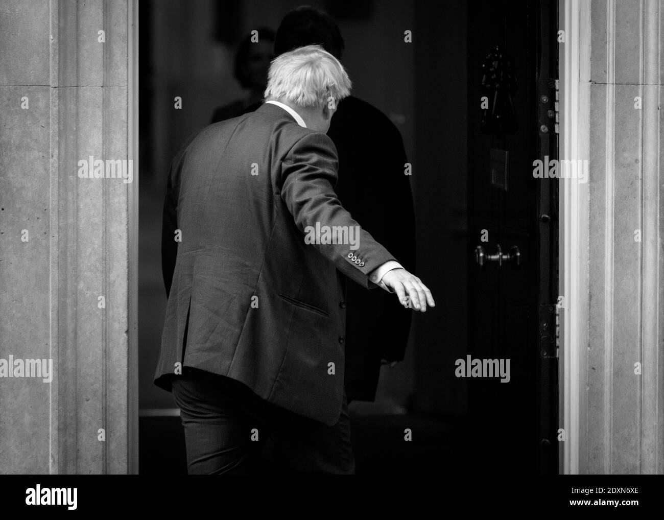 Boris johnson downing street door Black and White Stock Photos & Images ...