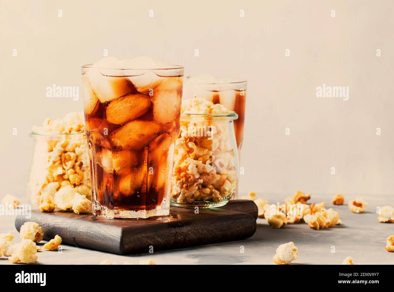 Popcorn ice hi-res stock photography and images - Alamy