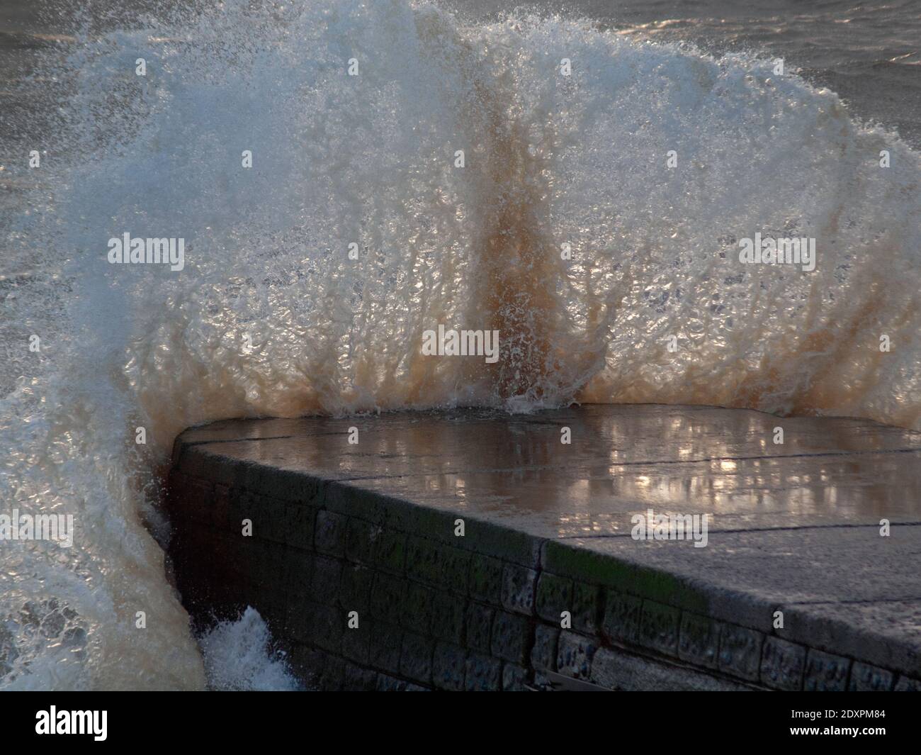 Brighton sea defences hi-res stock photography and images - Alamy