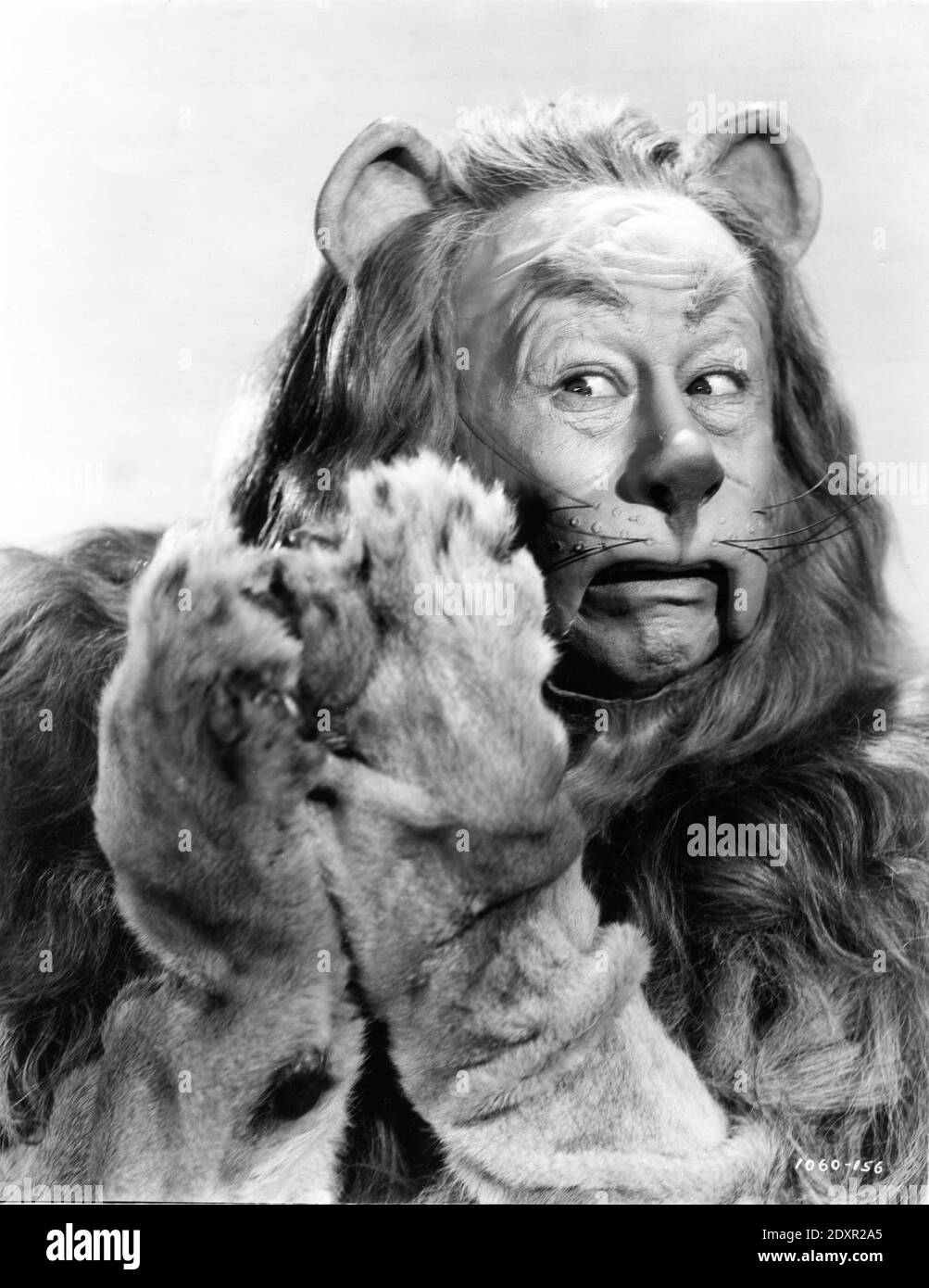 BERT LAHR Portrait as the Cowardly Lion in THE WIZARD OF OZ 1939 ...