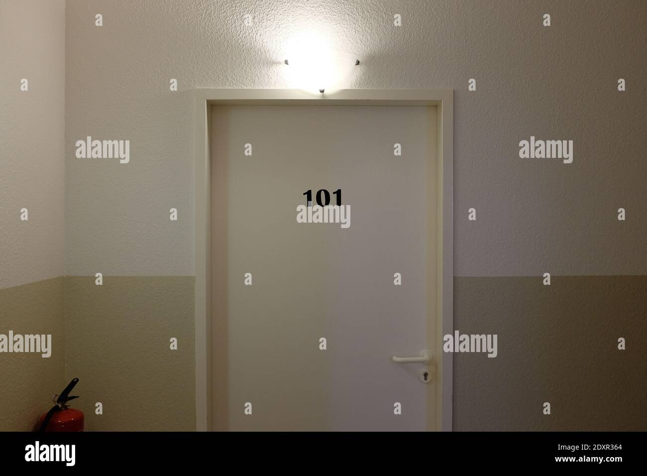 101 closed hi-res stock photography and images - Alamy