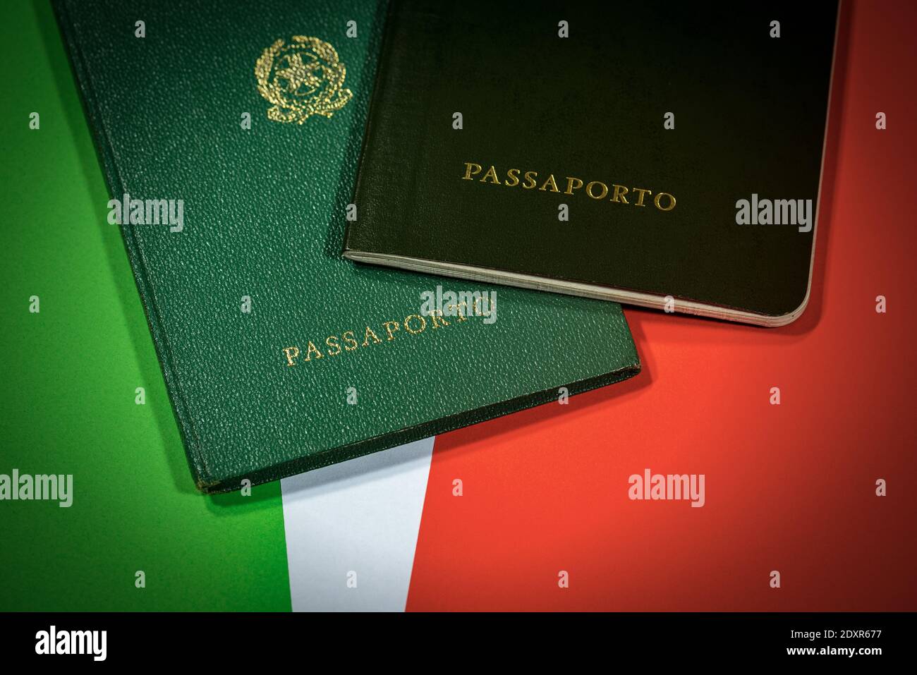 Italian identity passport italy hi-res stock photography and images - Alamy