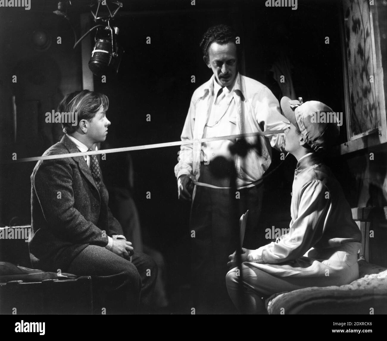 MICKEY ROONEY and ELIZABETH TAYLOR on set candid with Technicolor ...
