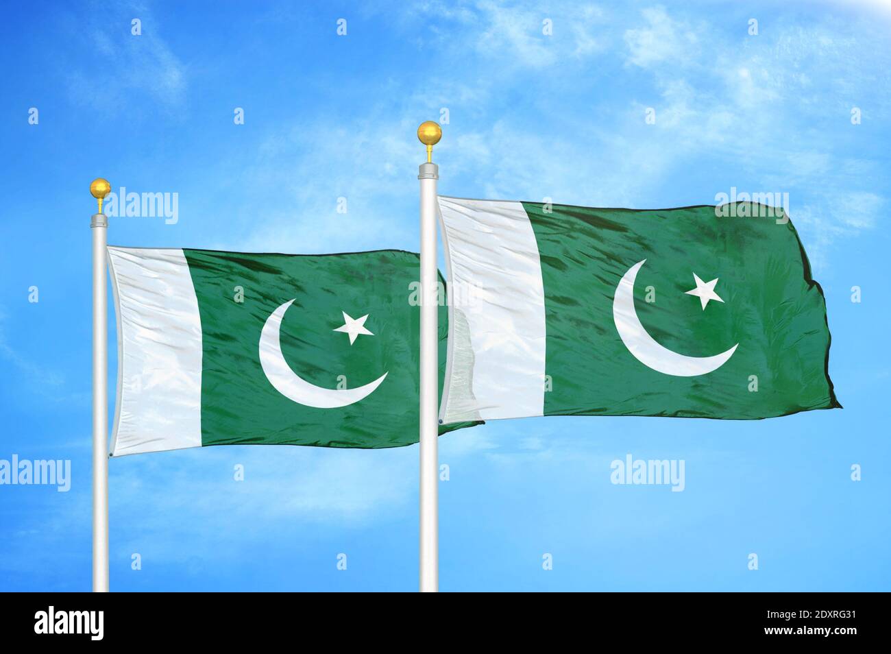 Pakistan flag on flag pole hi-res stock photography and images - Alamy
