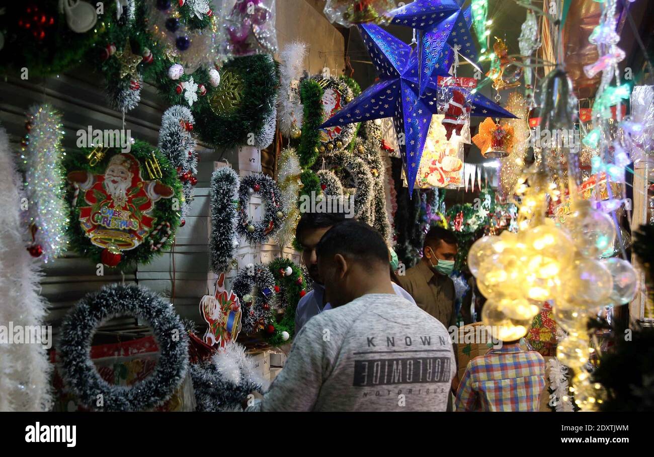 Saddar bazaar hi-res stock photography and images - Alamy