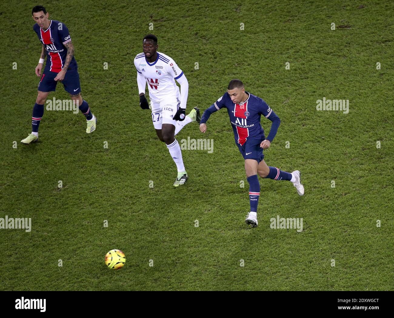 Kylian Mbappe of PSG (right), Ibrahima Sissoko of Strasbourg, Angel Di ...