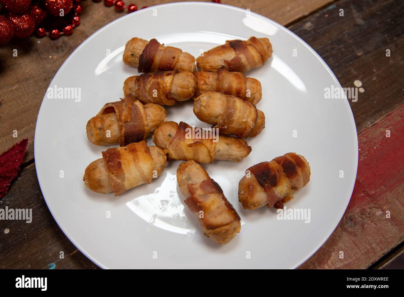 A delicious plate of pigs in blankets Stock Photo - Alamy