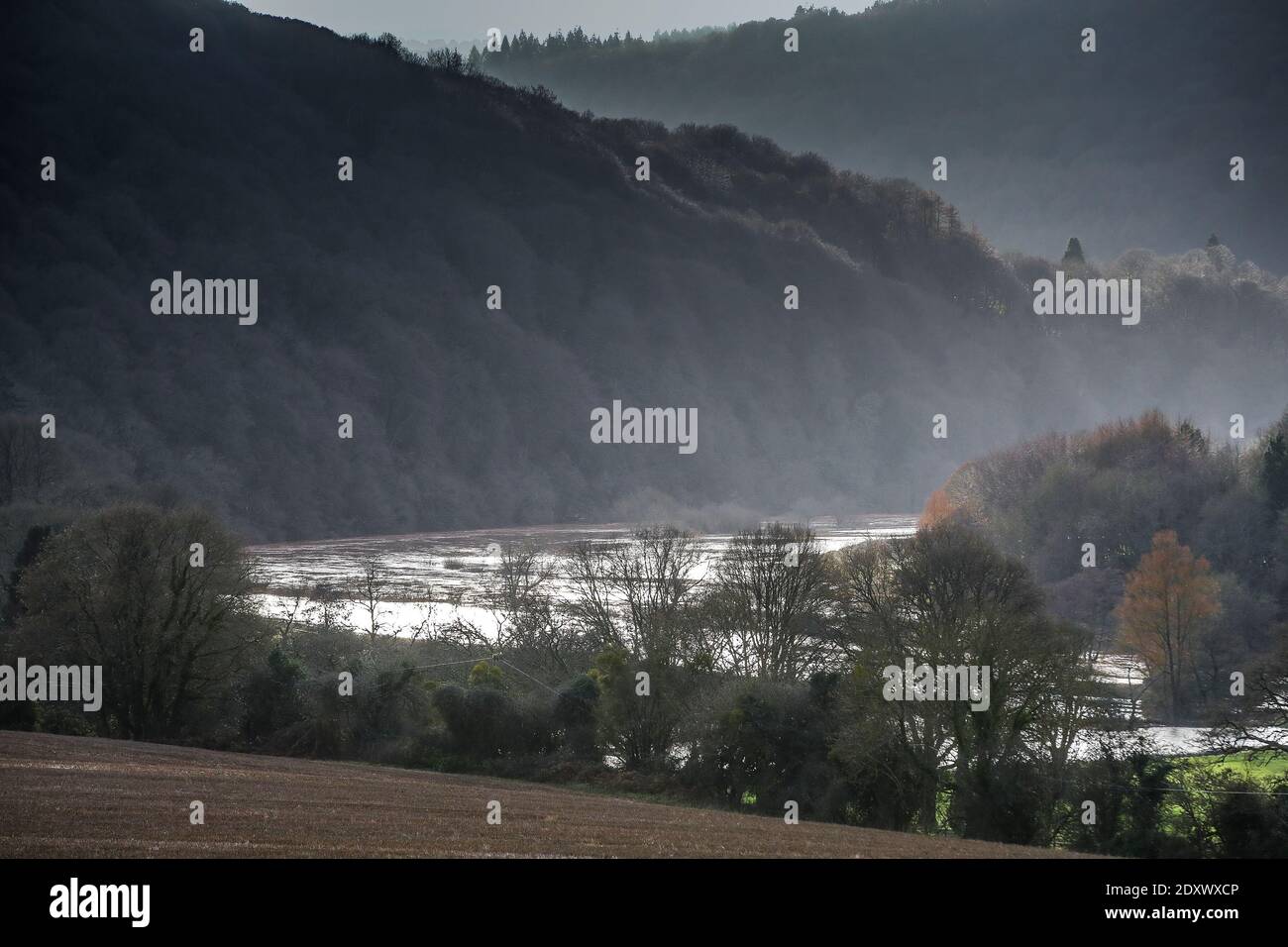The River Wye bursts its bank in overnight flooding along the Wye ...