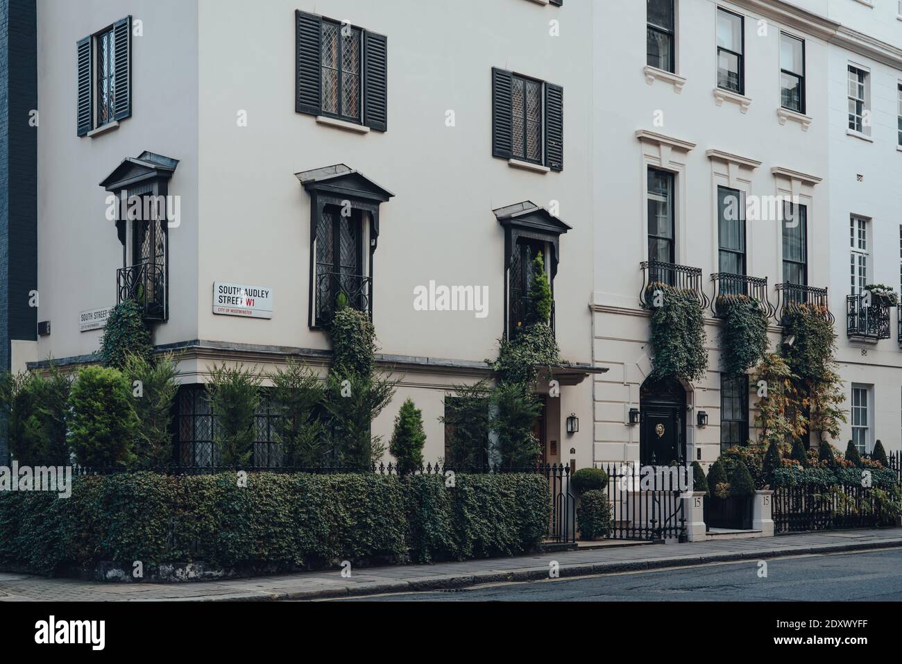 London, UK - December 5, 2020: Row of traditional houses on South ...
