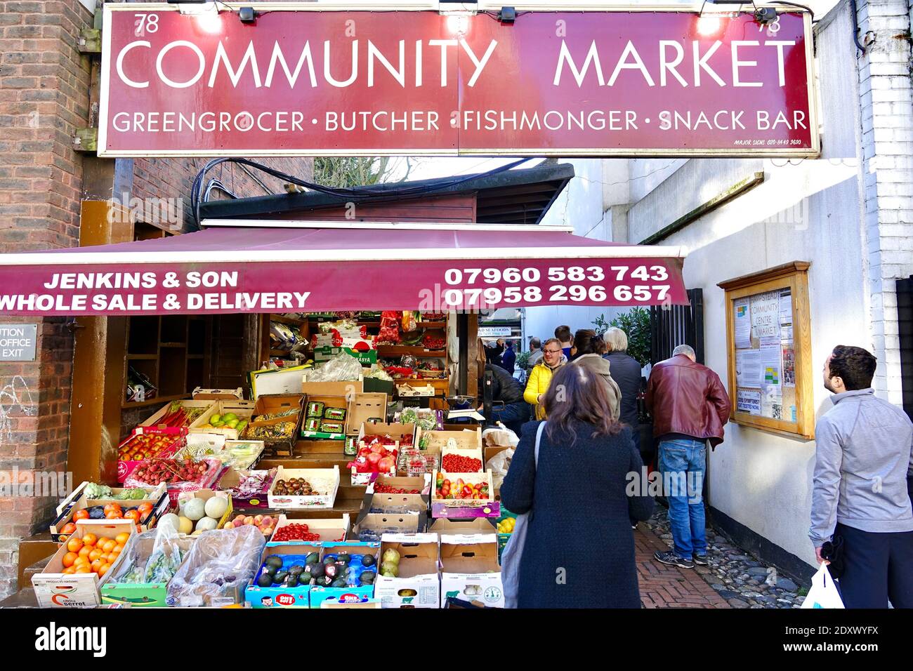 Food shopping local hi-res stock photography and images - Alamy
