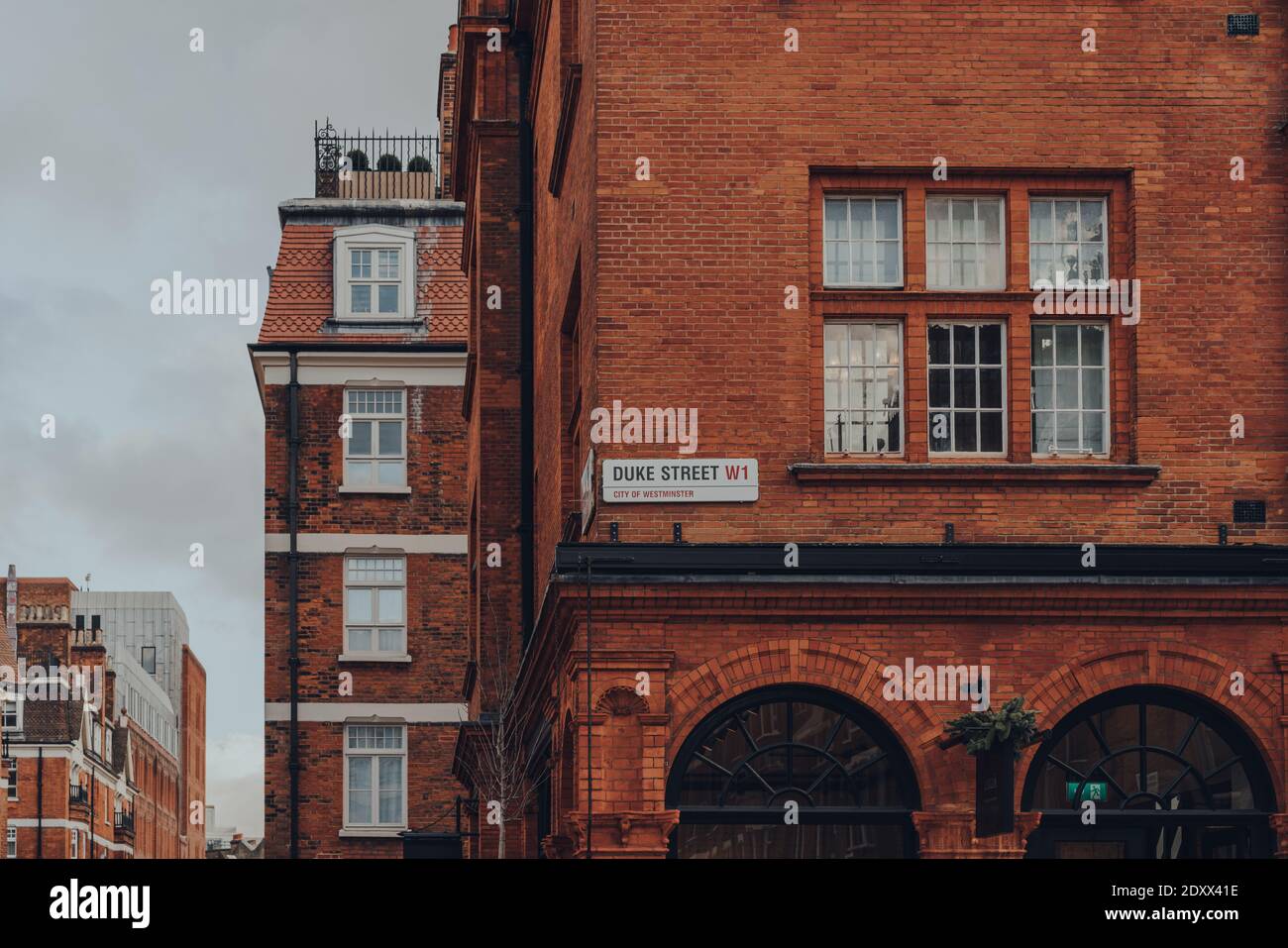 Duke of westminster sign hi-res stock photography and images - Alamy