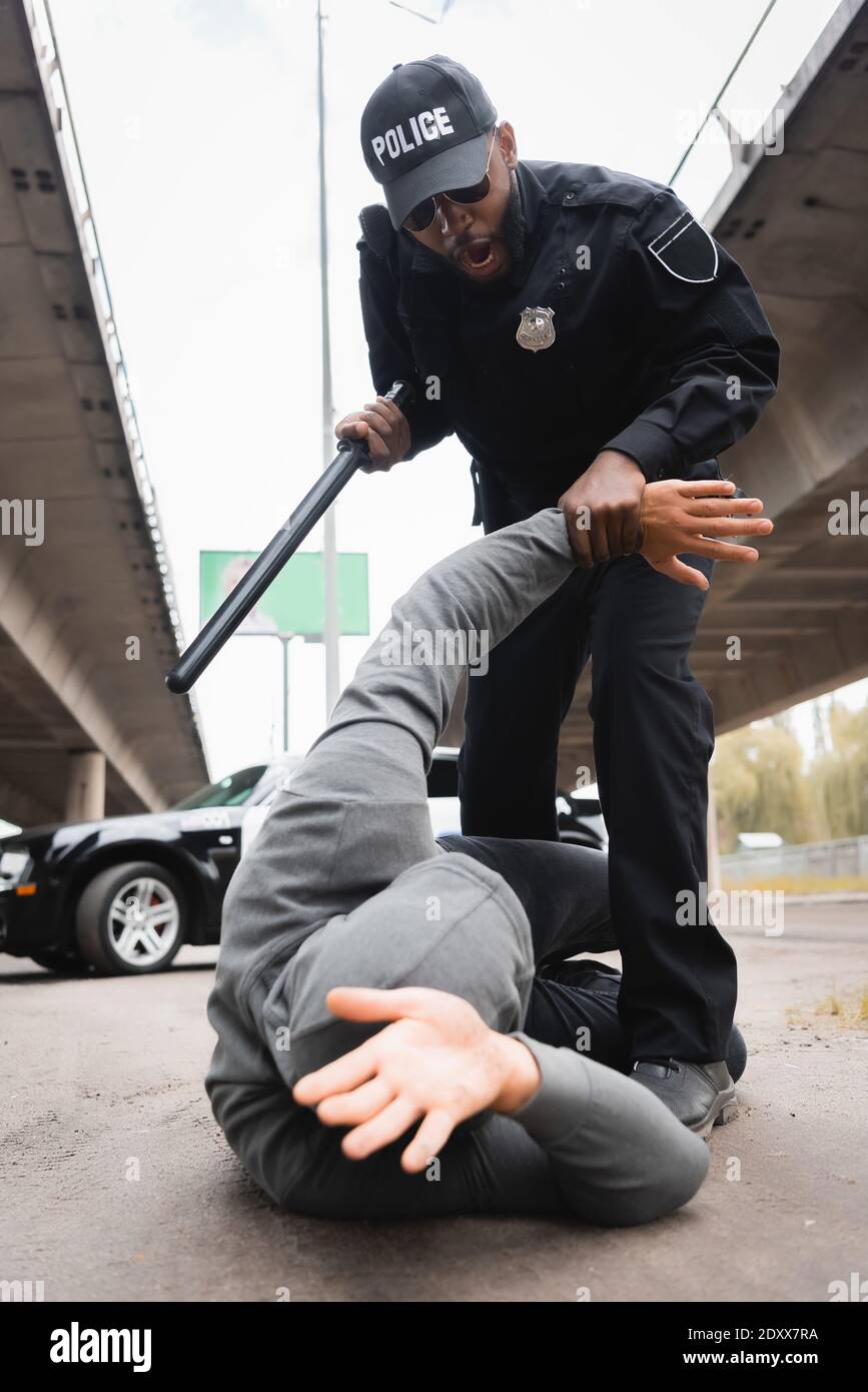 Police arresting man hi-res stock photography and images - Alamy