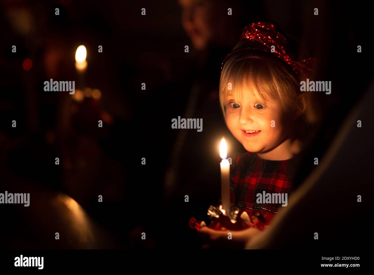 Christingle orange hi-res stock photography and images - Alamy