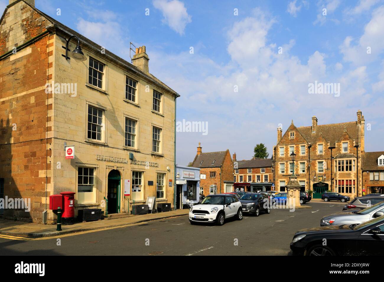 Summer view of the Market Place of Uppingham, Rutland, England, UK ...