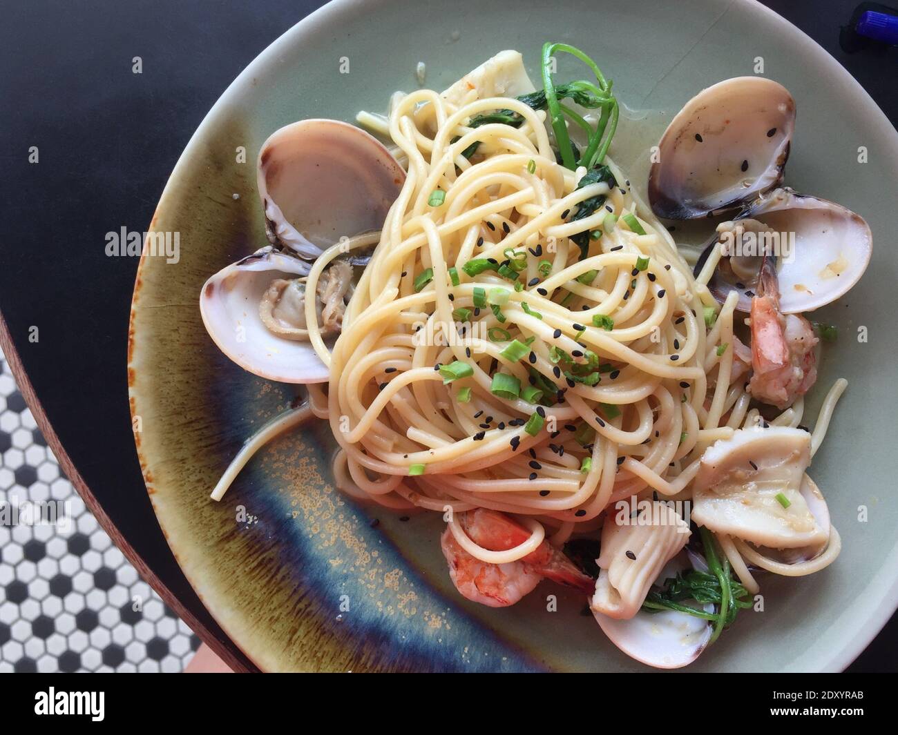 Clam shot hi-res stock photography and images - Alamy