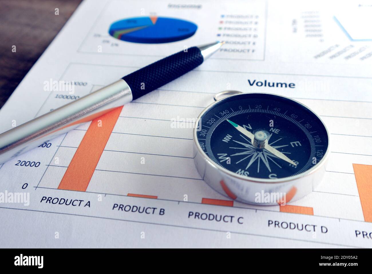 Compass chart hi-res stock photography and images - Alamy