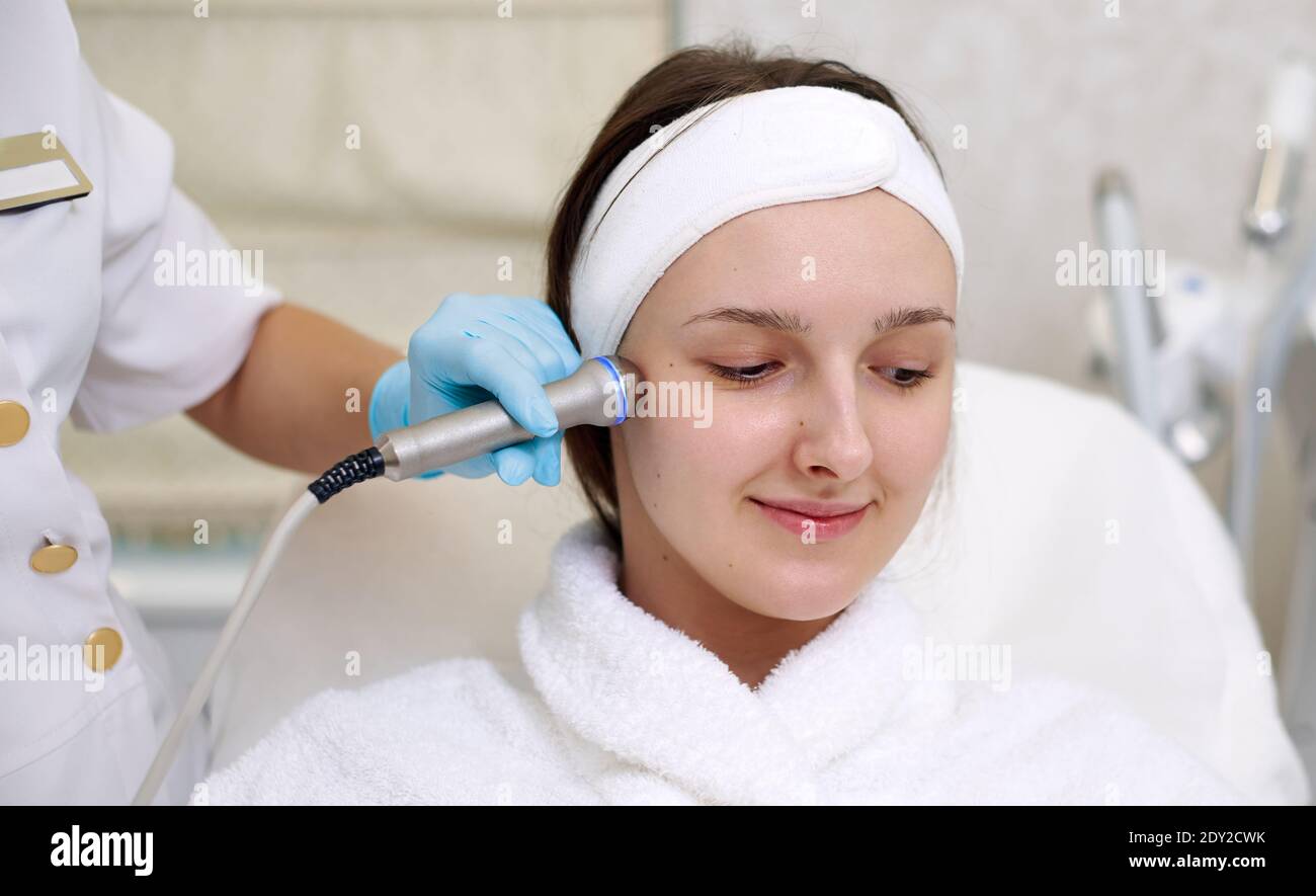 Hydro therapy machine hi-res stock photography and images - Alamy