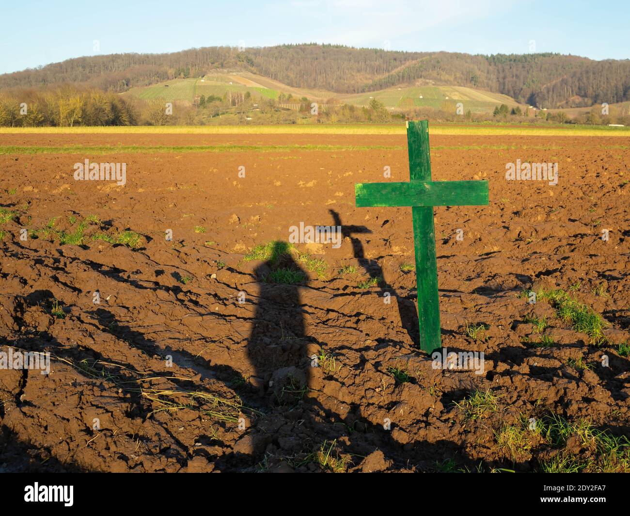 Cross fields hi-res stock photography and images - Alamy