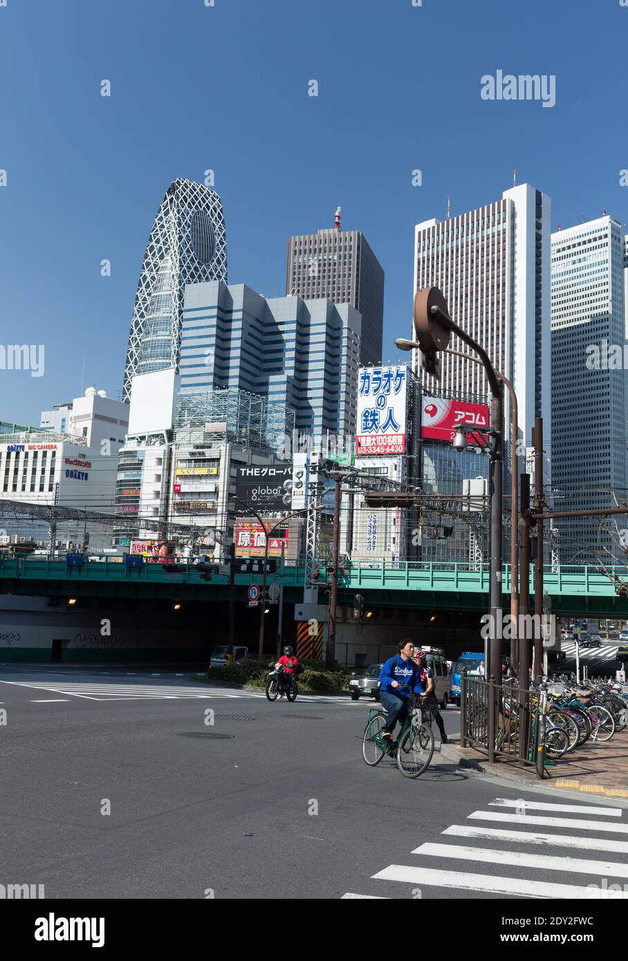 Train overpass in shinjuku hi-res stock photography and images - Alamy