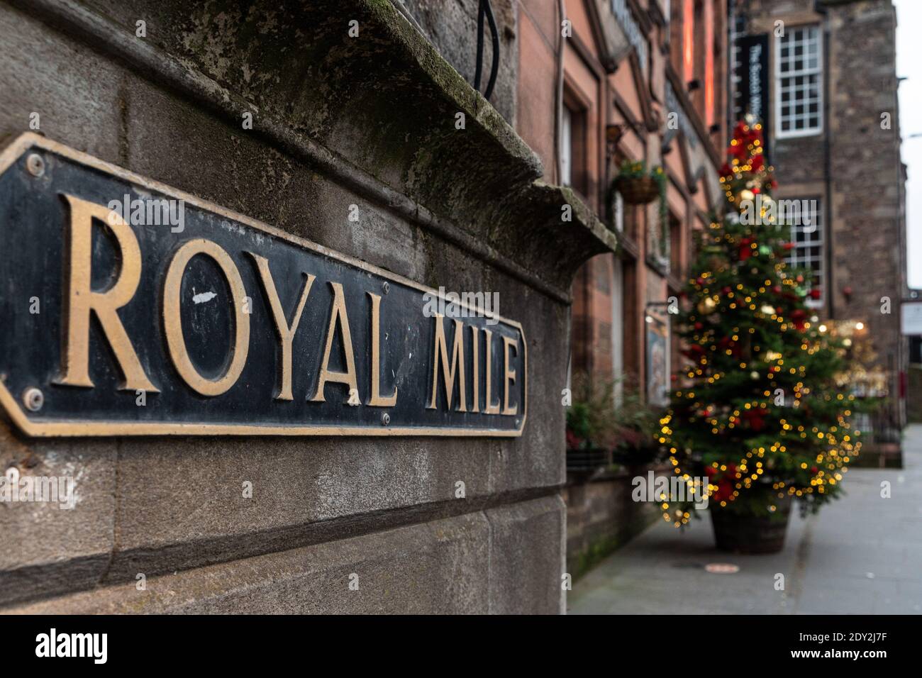 Royal Mile sign, Edinburgh, Scotland Stock Photo - Alamy
