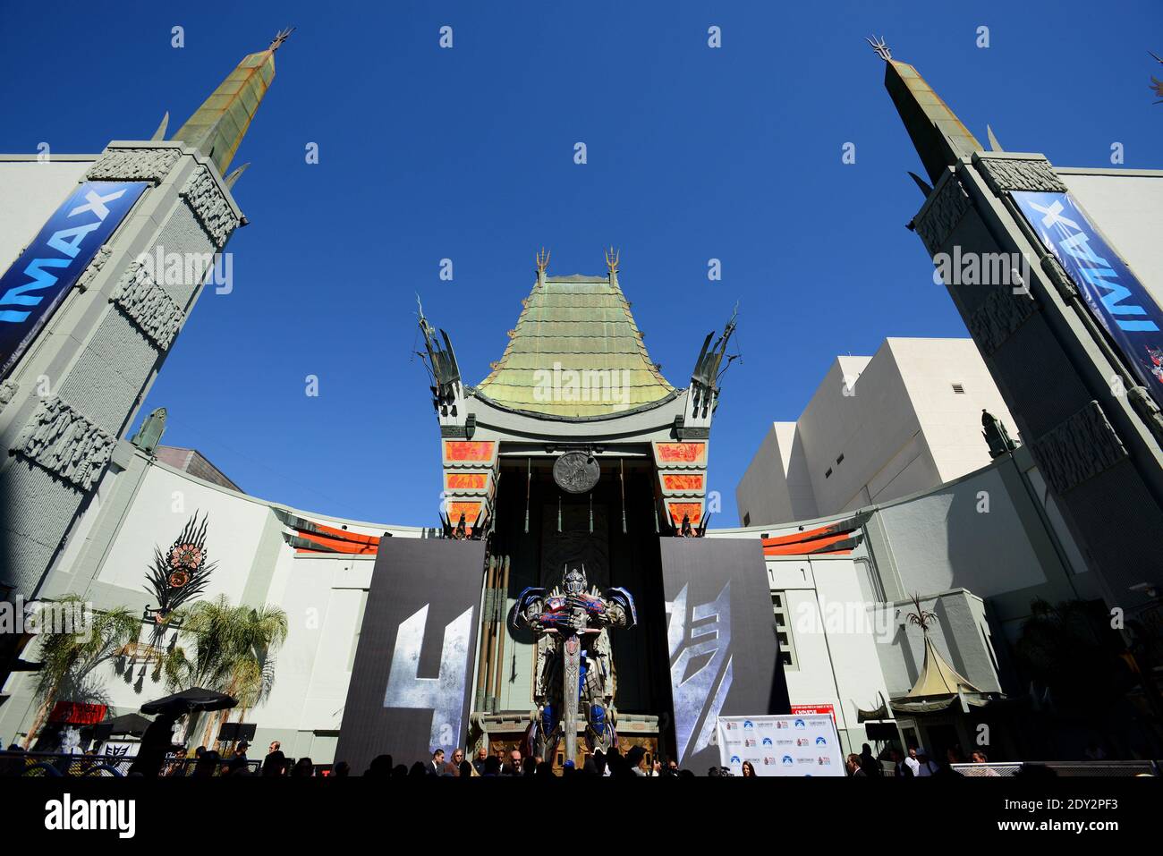 Transformers's Hoptimus Prime handprint and footprint ceremony on ...