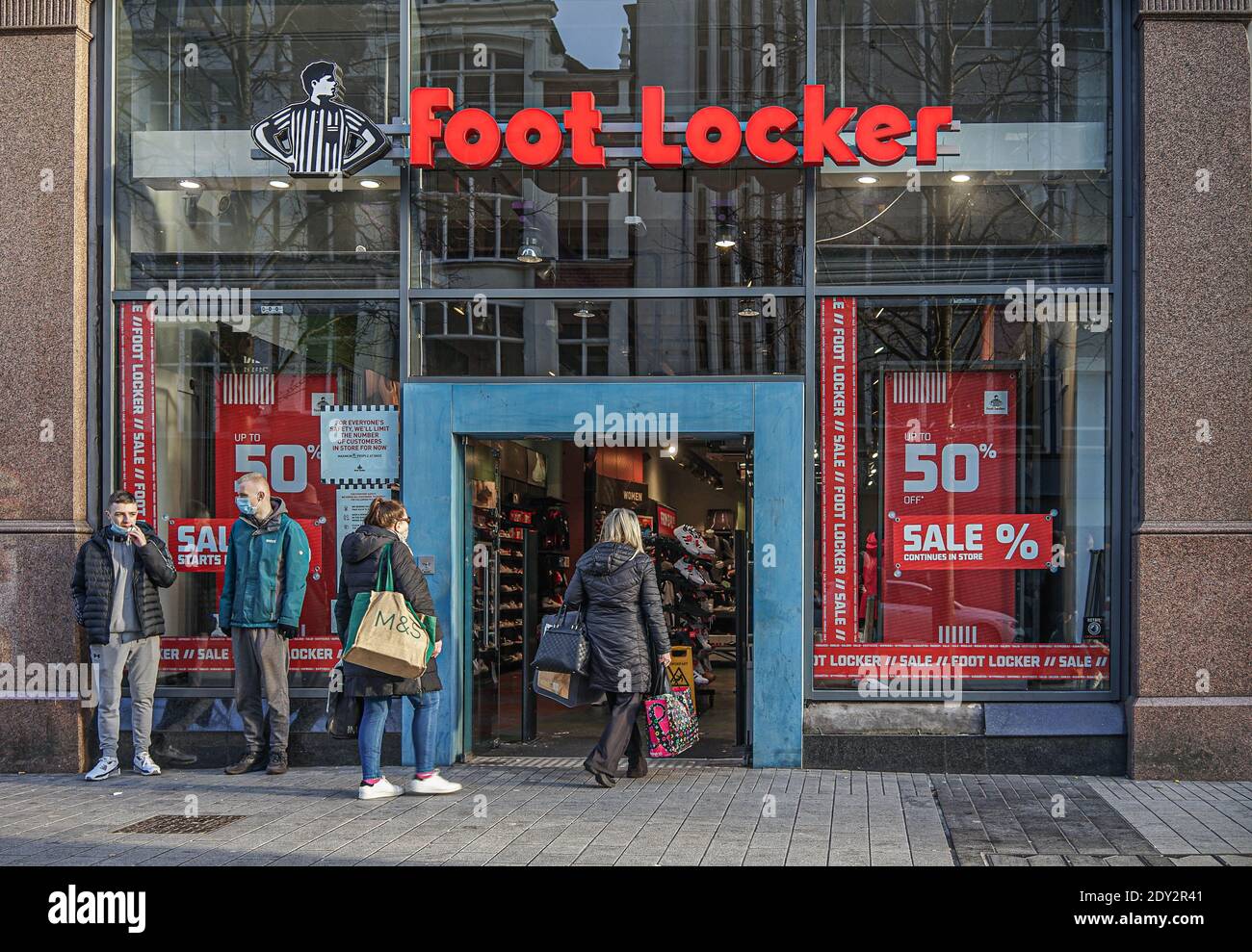 Customers seen entering the Foot Locker Store Stock Photo - Alamy