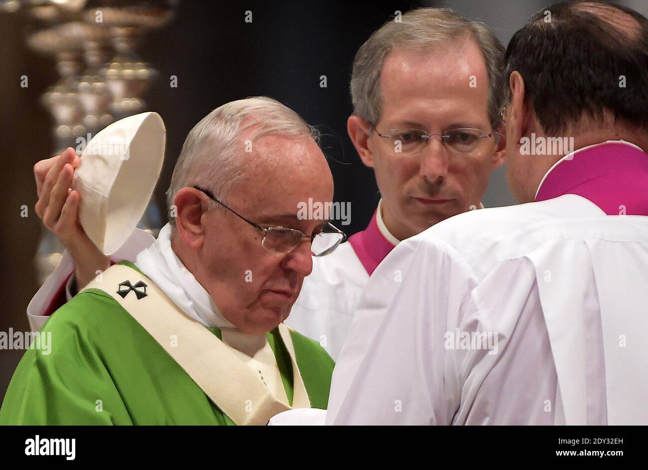 Contraception catholique hi-res stock photography and images - Alamy