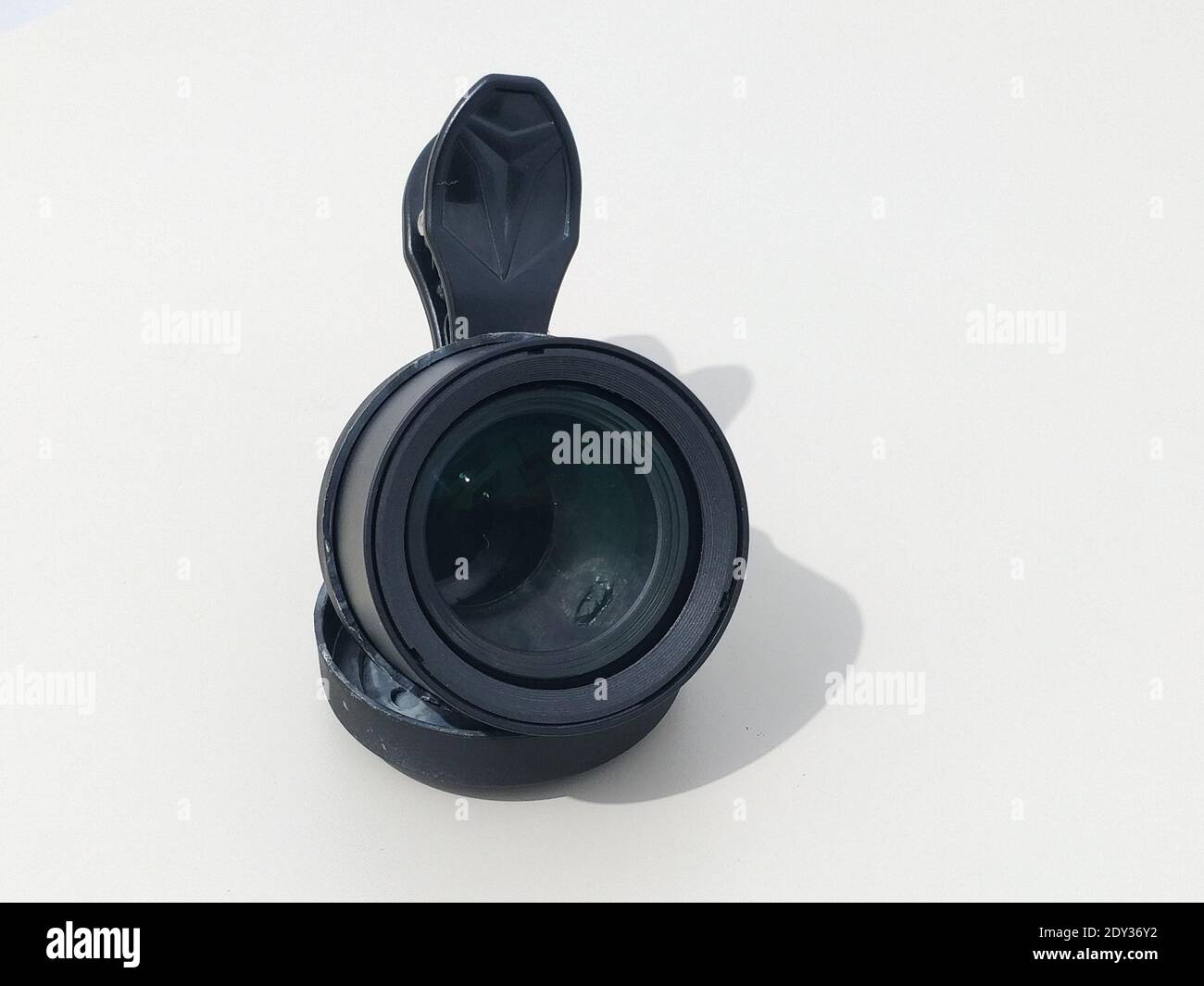 Movie camera cut out hi-res stock photography and images - Alamy