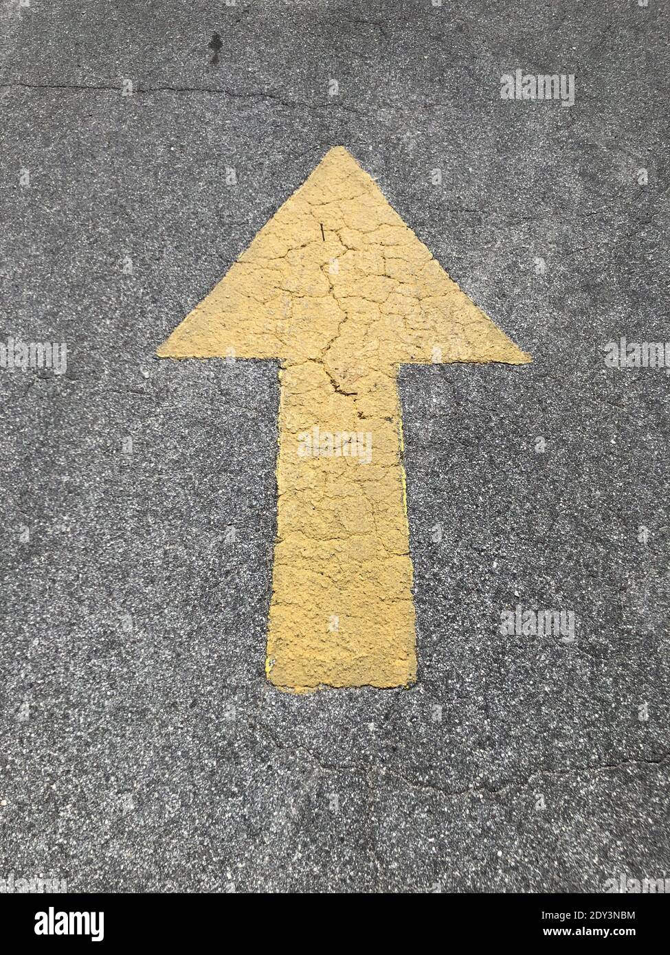 Directional sign arrow pointing up hi-res stock photography and images ...