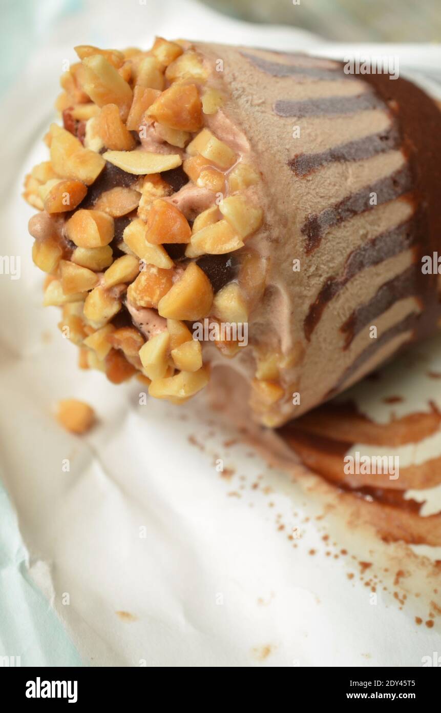 Life size ice cream cone hi-res stock photography and images - Alamy