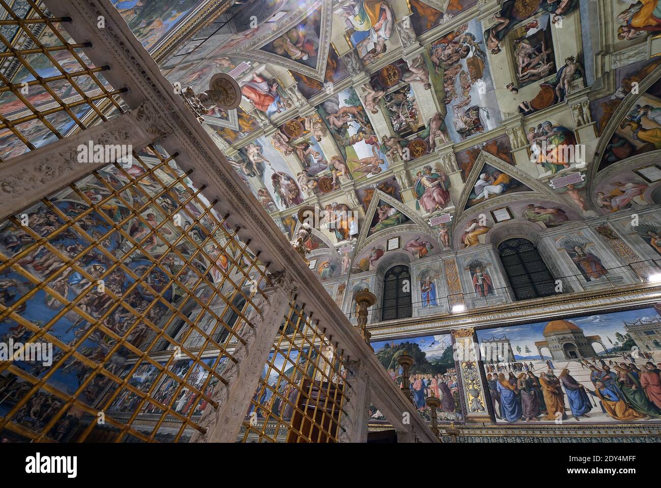 View michelangelos sistine chapel hi-res stock photography and images ...