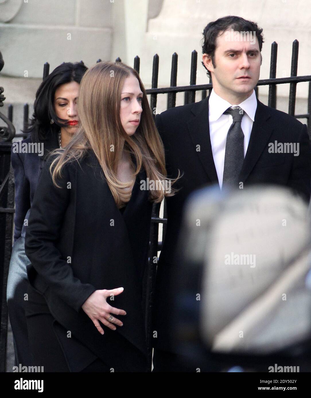 Chelsea clinton husband marc mezvinsky hi-res stock photography and ...