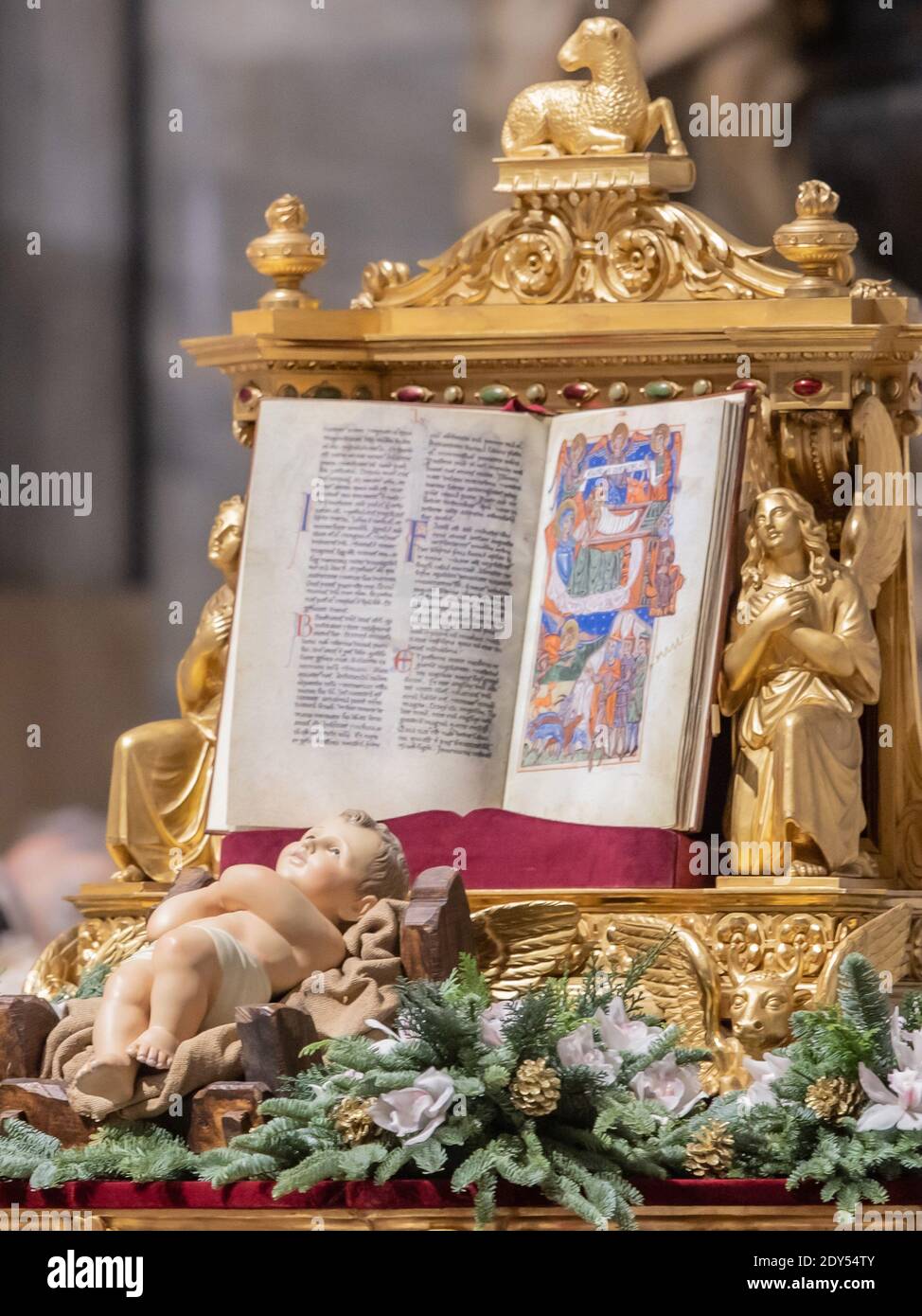 Rome, Vatican City State, Italy. 24th Dec, 2020. December 24, 2020 ...