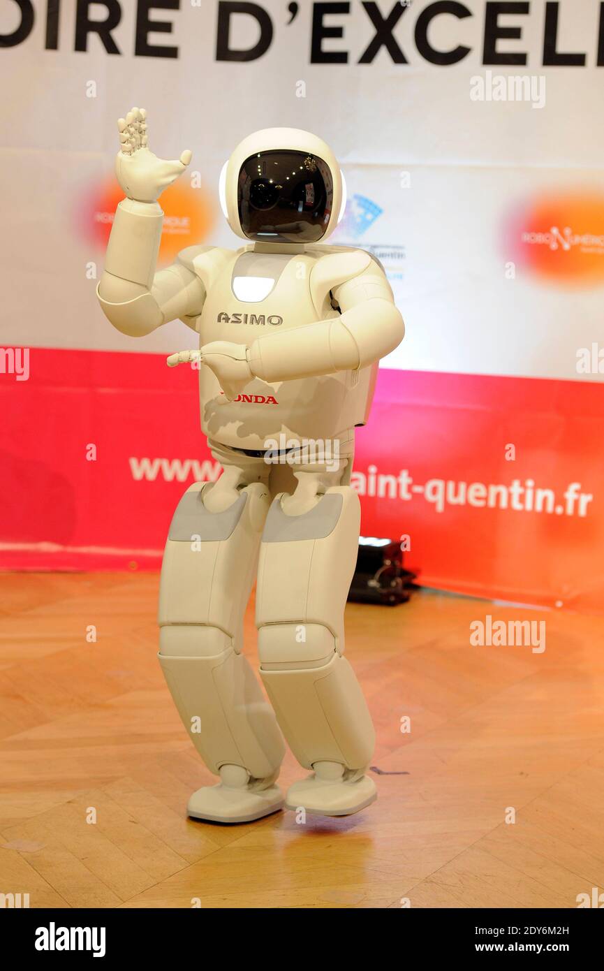 Honda's humanoid robot ASIMO (Advanced Step in Innovative MObility ...