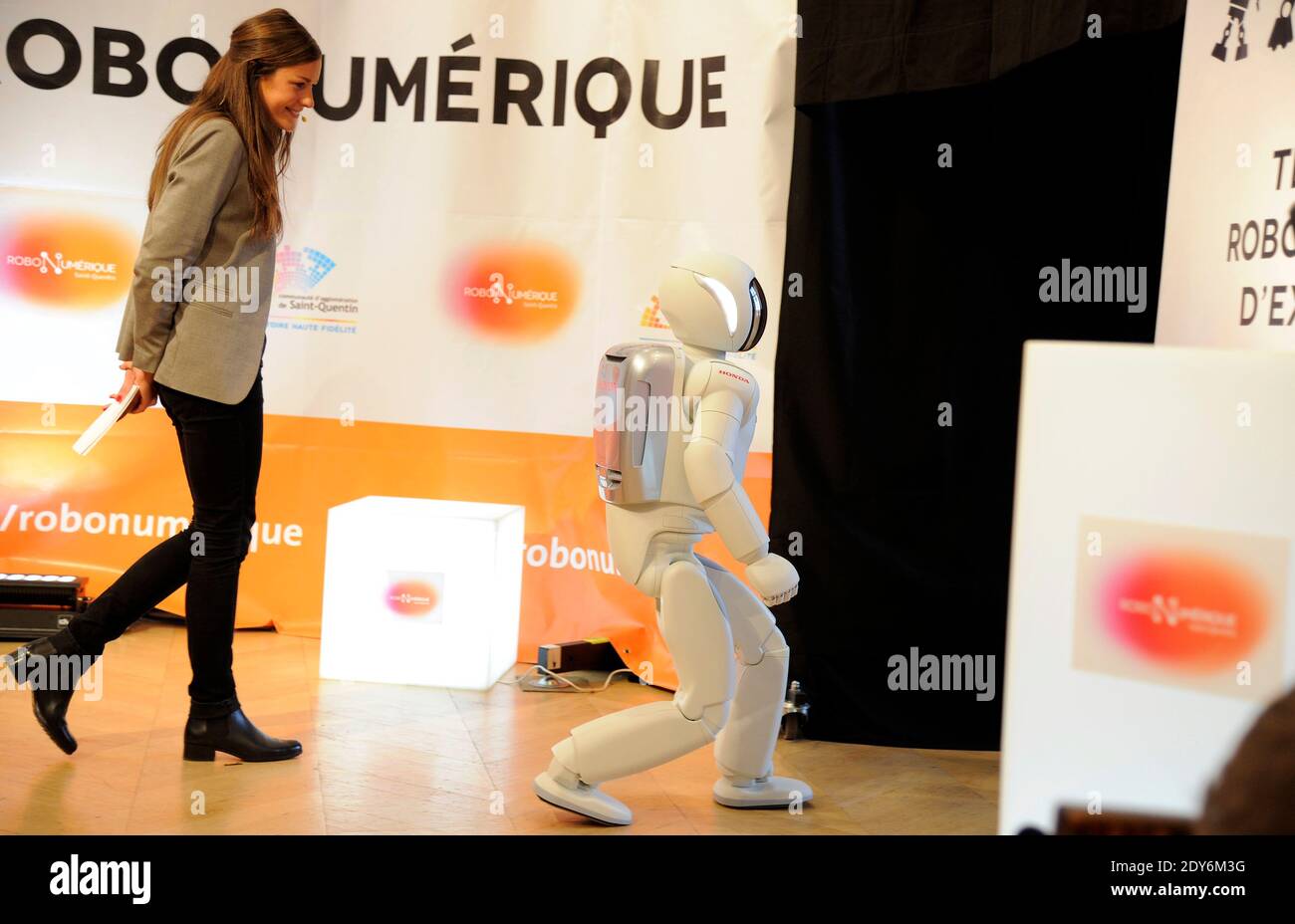 Honda's humanoid robot ASIMO (Advanced Step in Innovative MObility ...