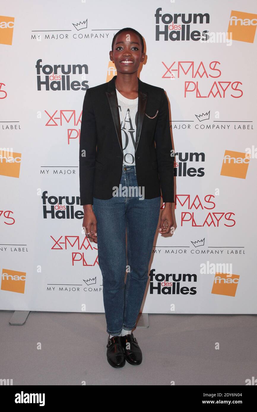 Singer Irma switches Forum des Halles Christmas Lights held at place ...