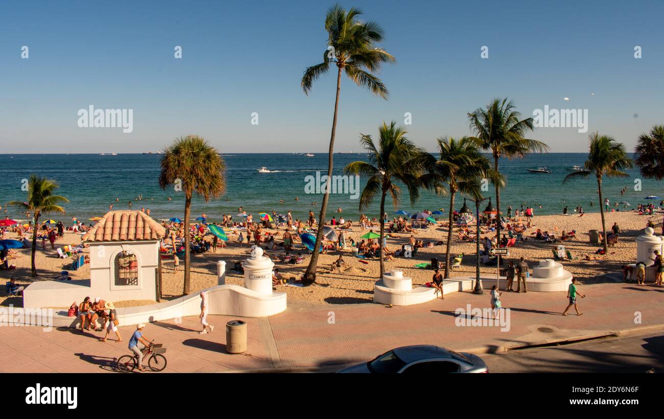 Miami beach view busy hi-res stock photography and images - Alamy