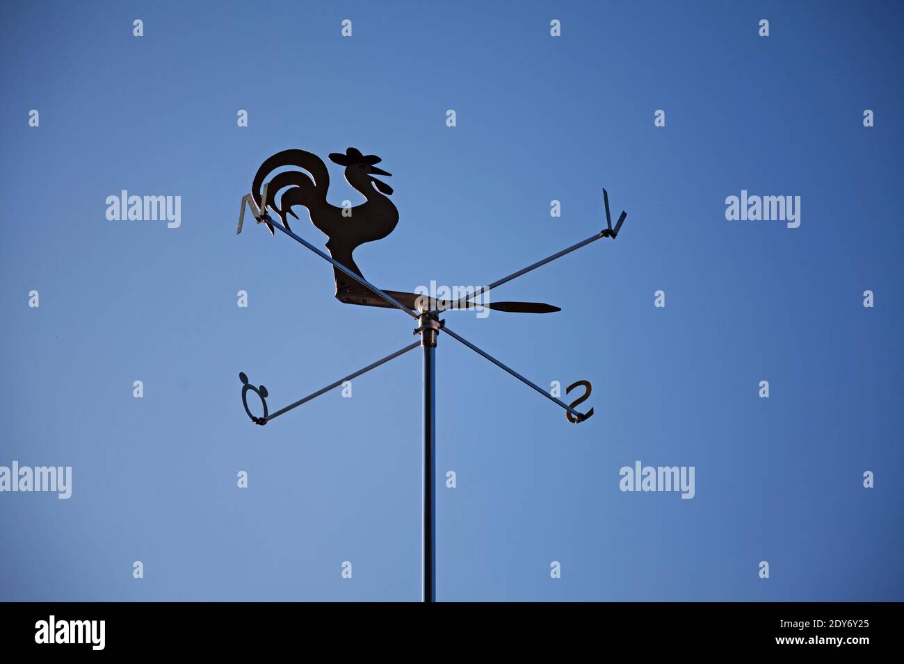 Black arrow icons hi-res stock photography and images - Alamy