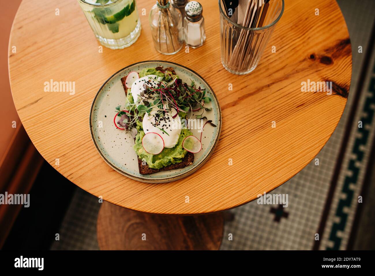 Brunch table toast plate hi-res stock photography and images - Alamy