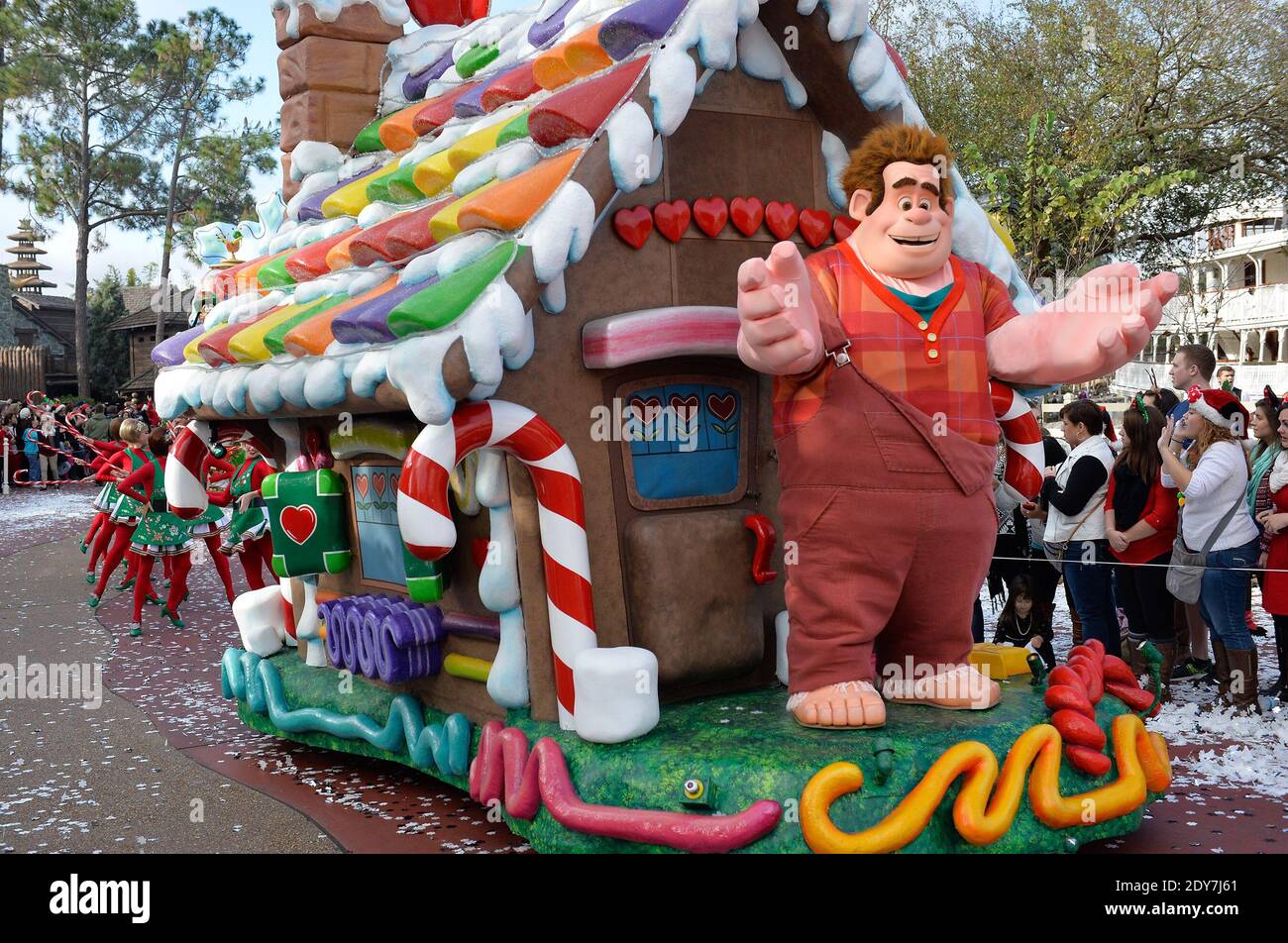 Wreck-It Ralph waves to Magic Kingdom guests during the taping of the ...