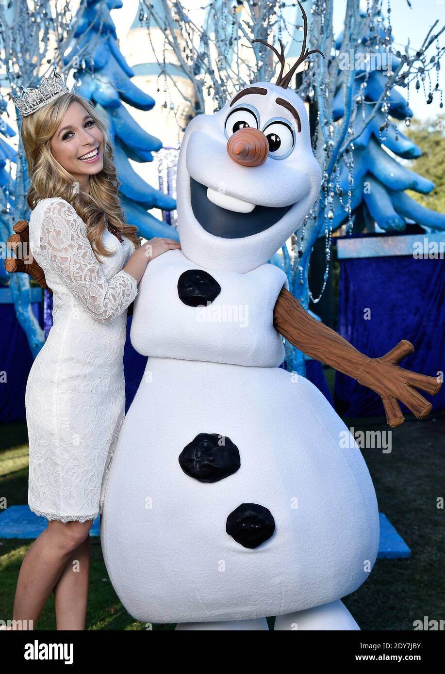 Olaf In Summer Happy Snowman