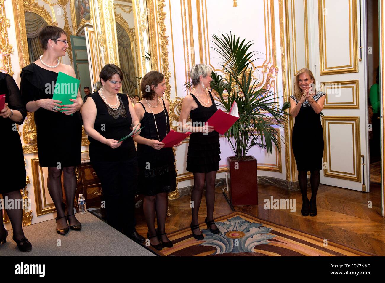 US ambassador in France Jane Hartley hosts a reception at the US ...